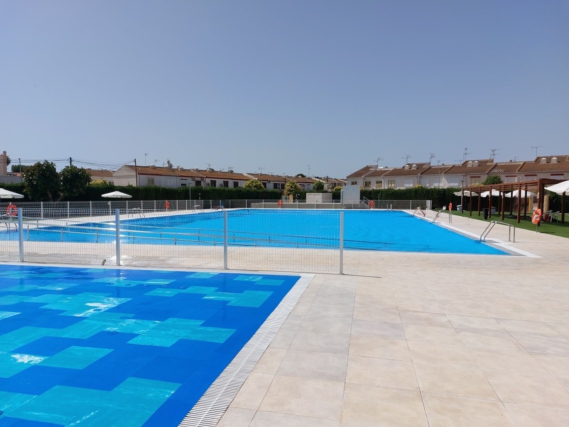 La emblemática piscina “La Ola Azul” abrirá todos los d
